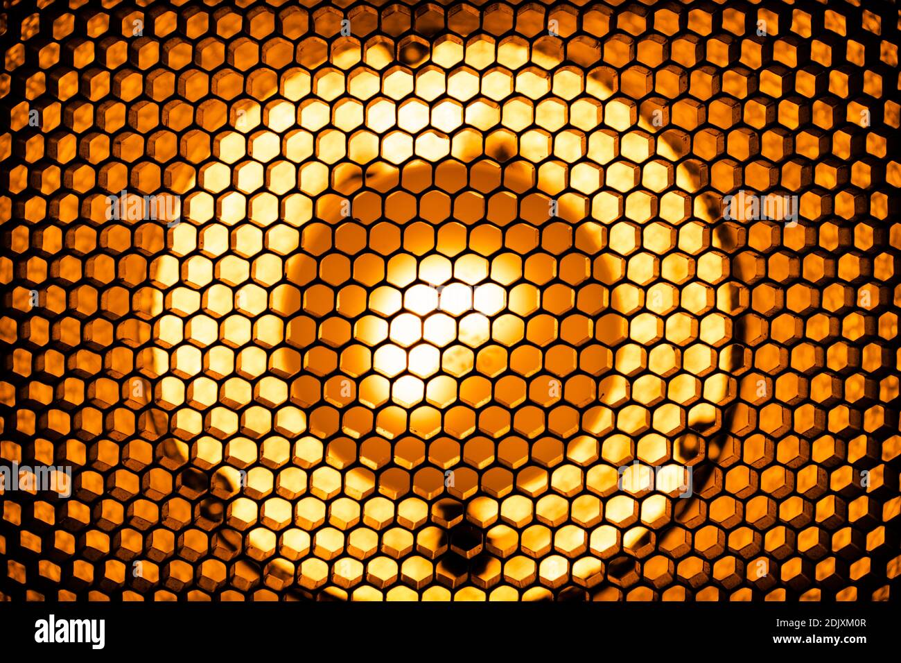 Light modifier hi-res stock photography and images - Alamy