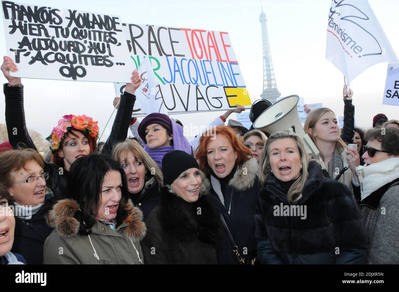 Demonstration in the presence of the comedians Annie Duperey, Daniele ...