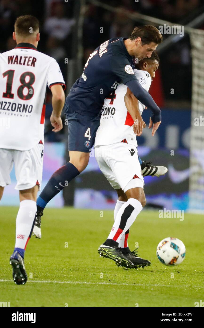 Krychowiak psg hi-res stock photography and images - Alamy