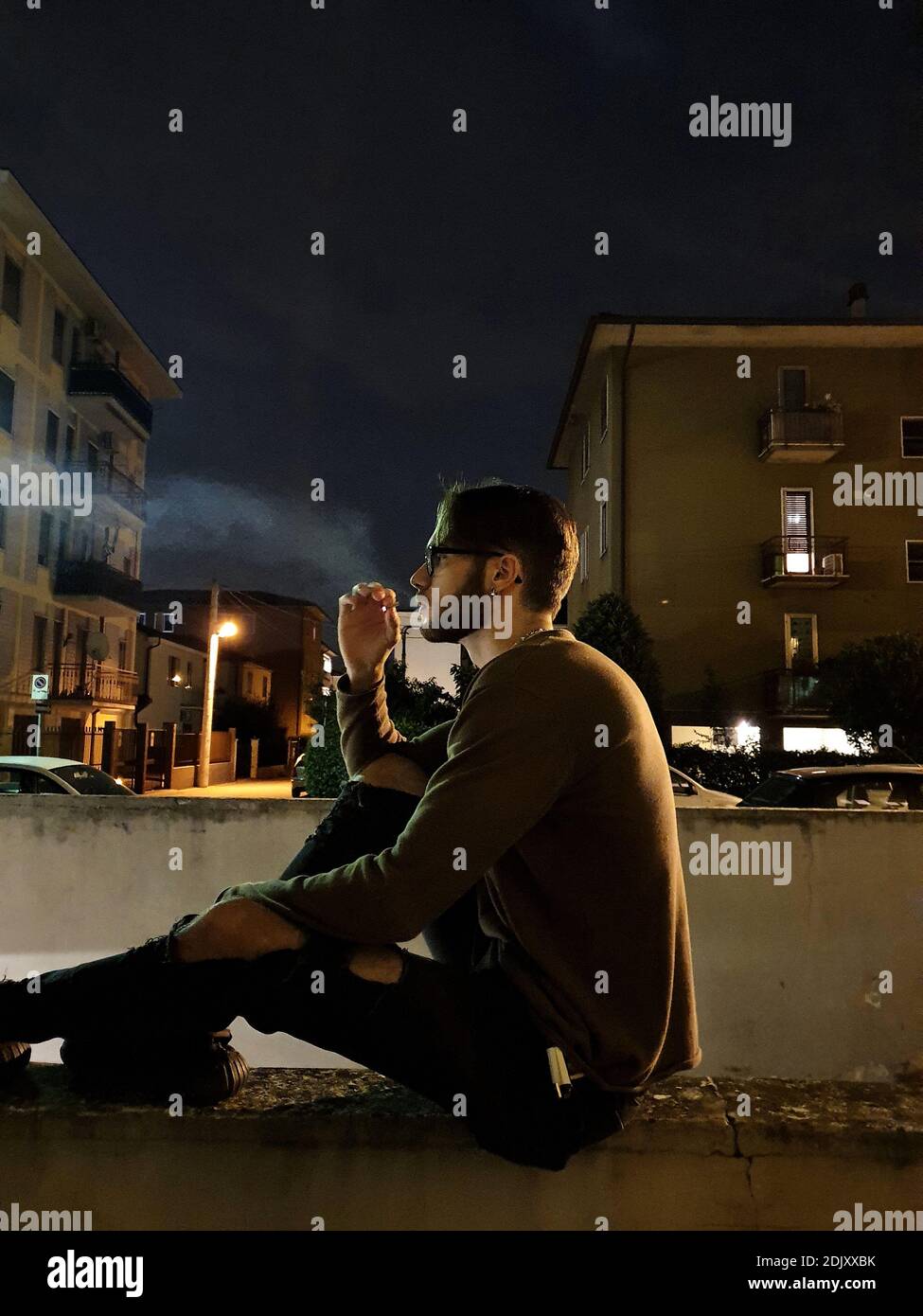 Teenager smoking drinking hi-res stock photography and images - Alamy