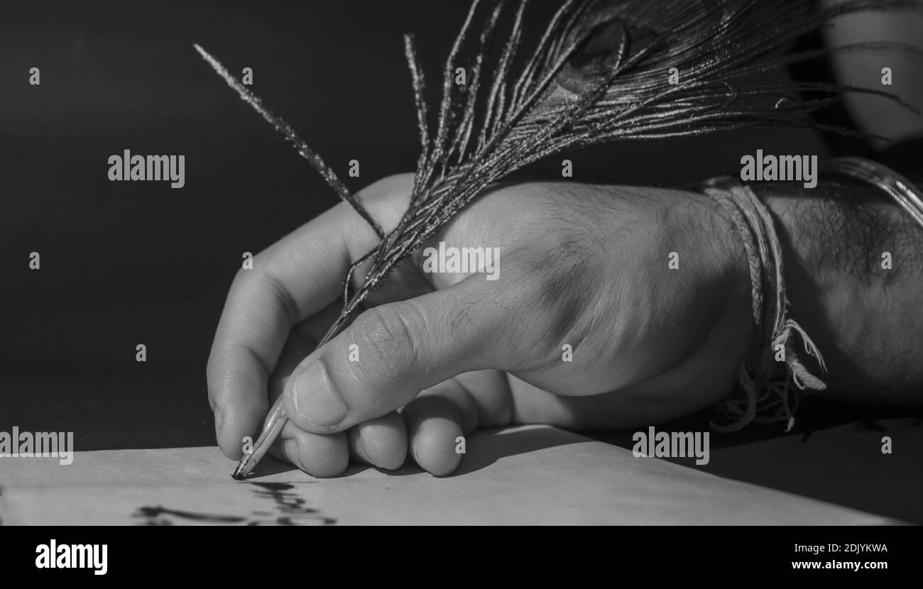 Holding quill pen hi-res stock photography and images - Alamy