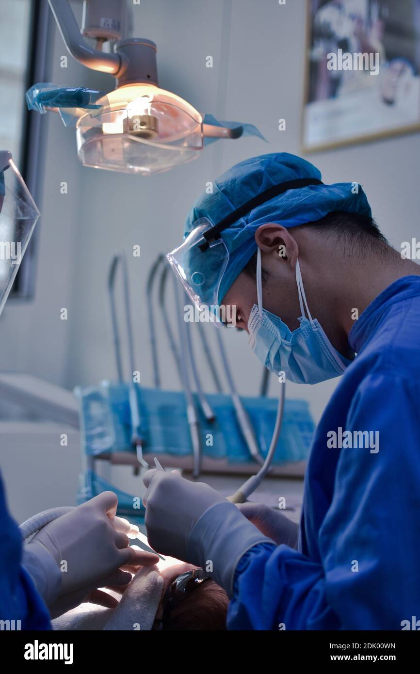Hospital operations medical doctors Stock Photo - Alamy