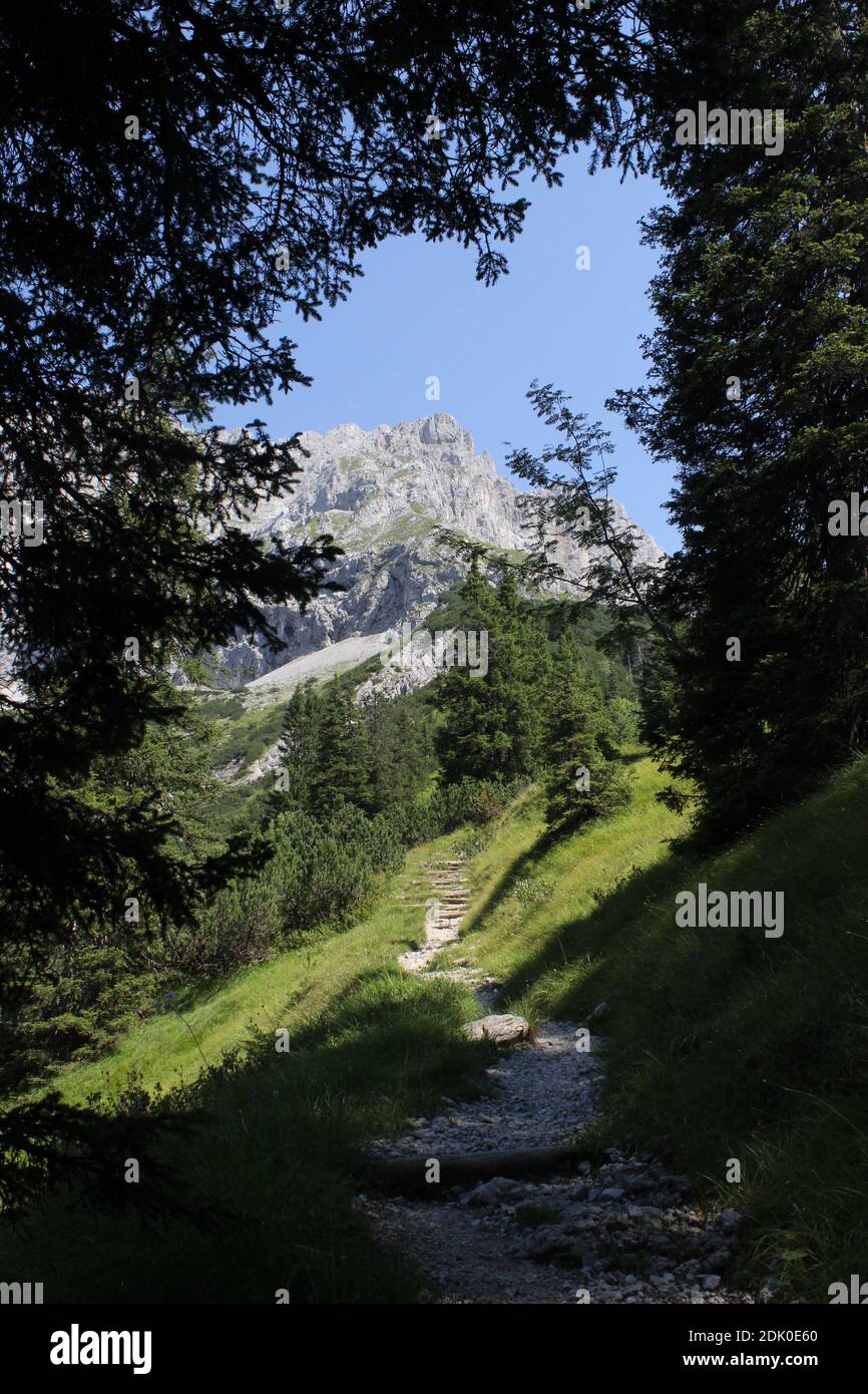 Highland trail hi-res stock photography and images - Alamy