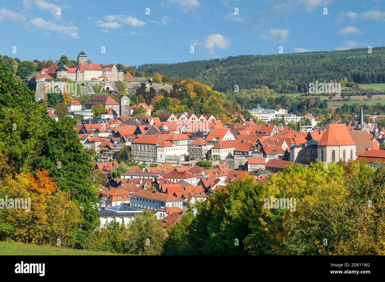 Germany, Bavaria, Kronach, city view with Rosenberg Fortress on the ...