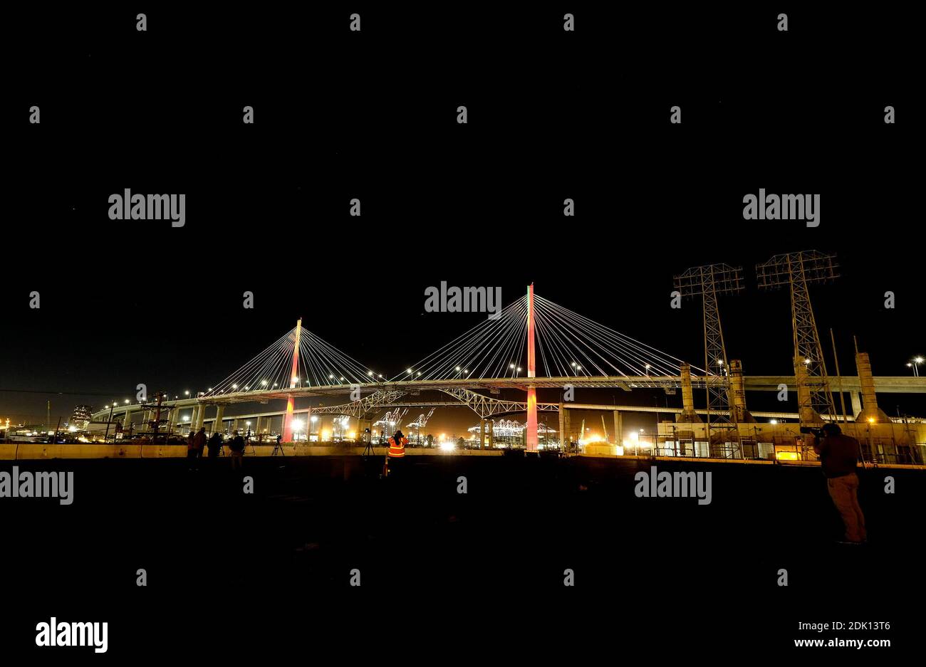 Gerald desmond bridge hi-res stock photography and images - Alamy