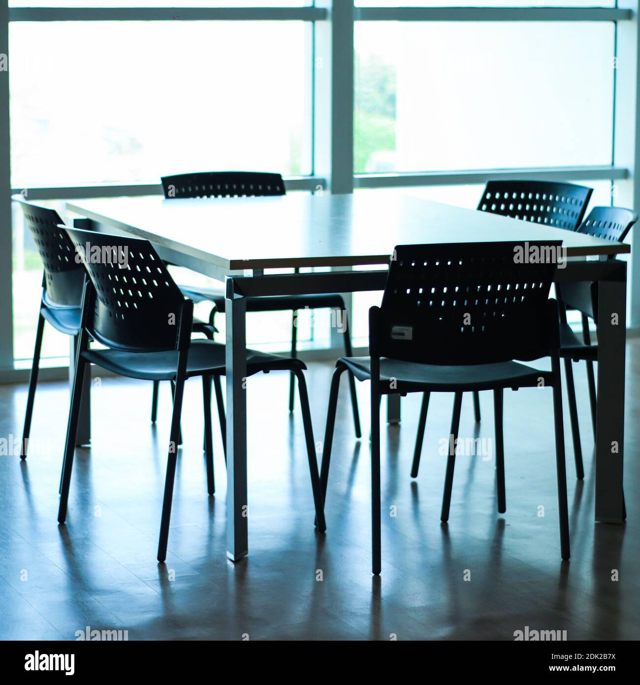 Empty classroom asia hi-res stock photography and images - Alamy