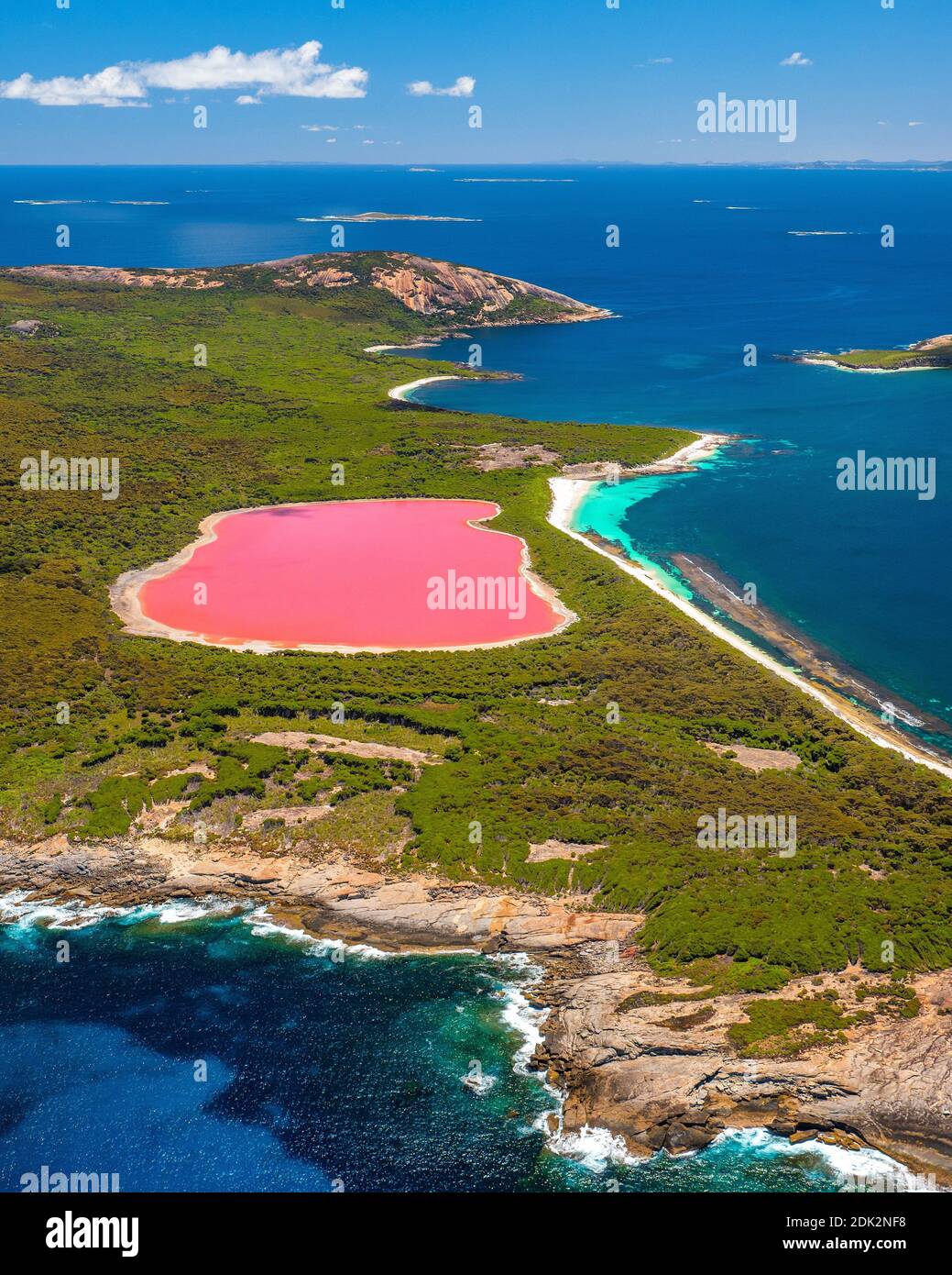 Lake hillier western australia hi-res stock photography and images - Alamy