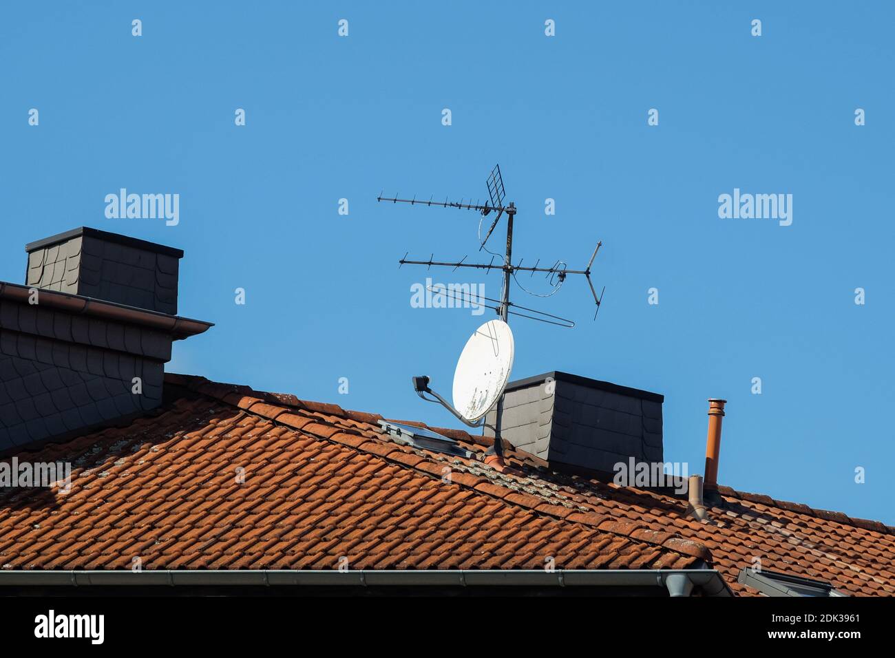 Old Television Antenna High Resolution Stock Photography and Images - Alamy