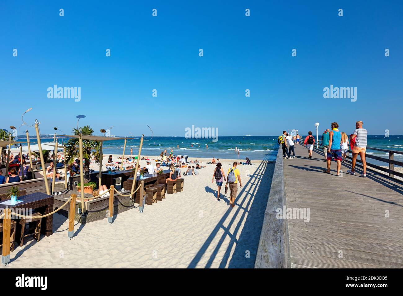 Germany, Schleswig-Holstein, Scharbeutz, View of the pier and the beach ...