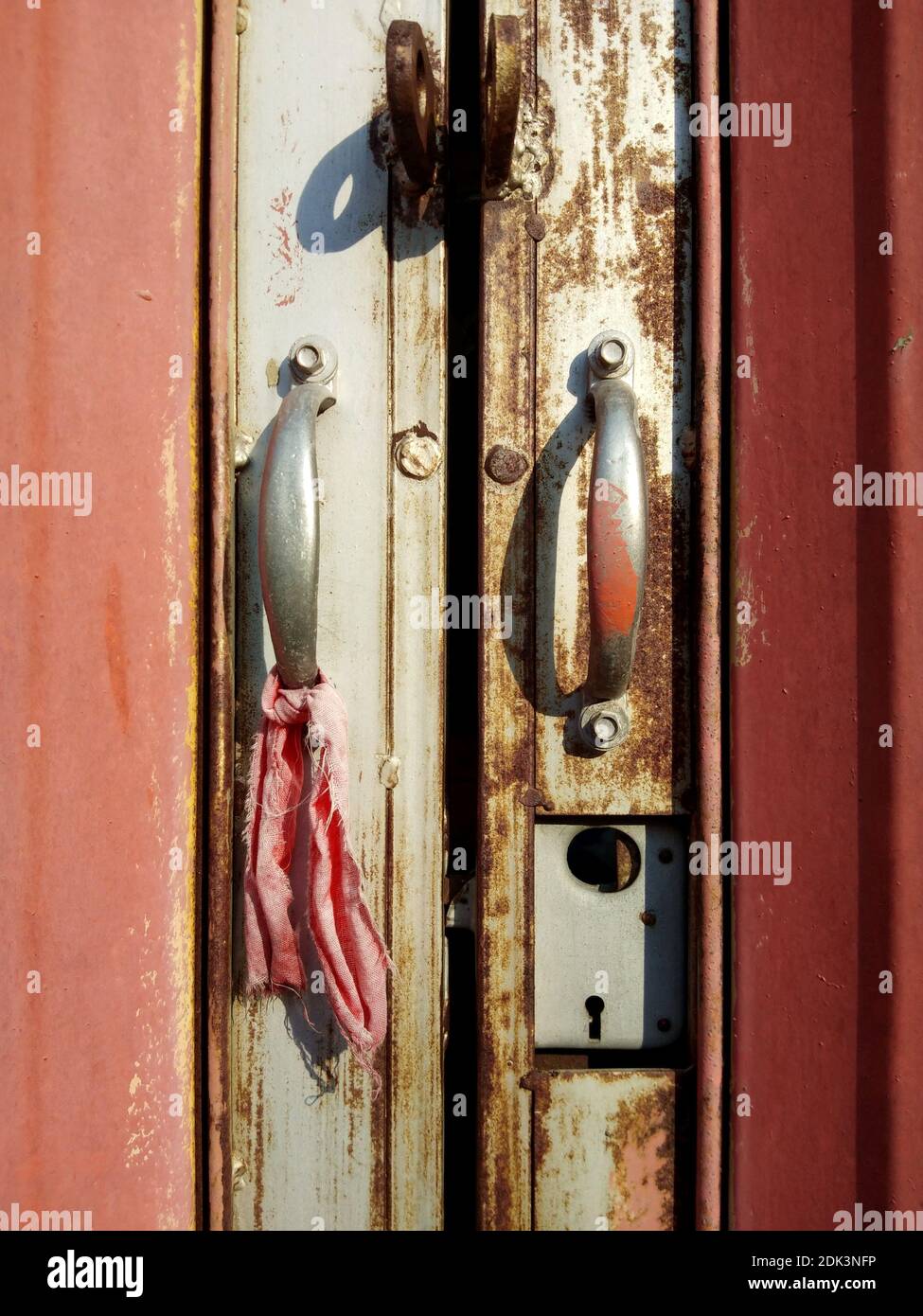 Front full frame hi-res stock photography and images - Alamy