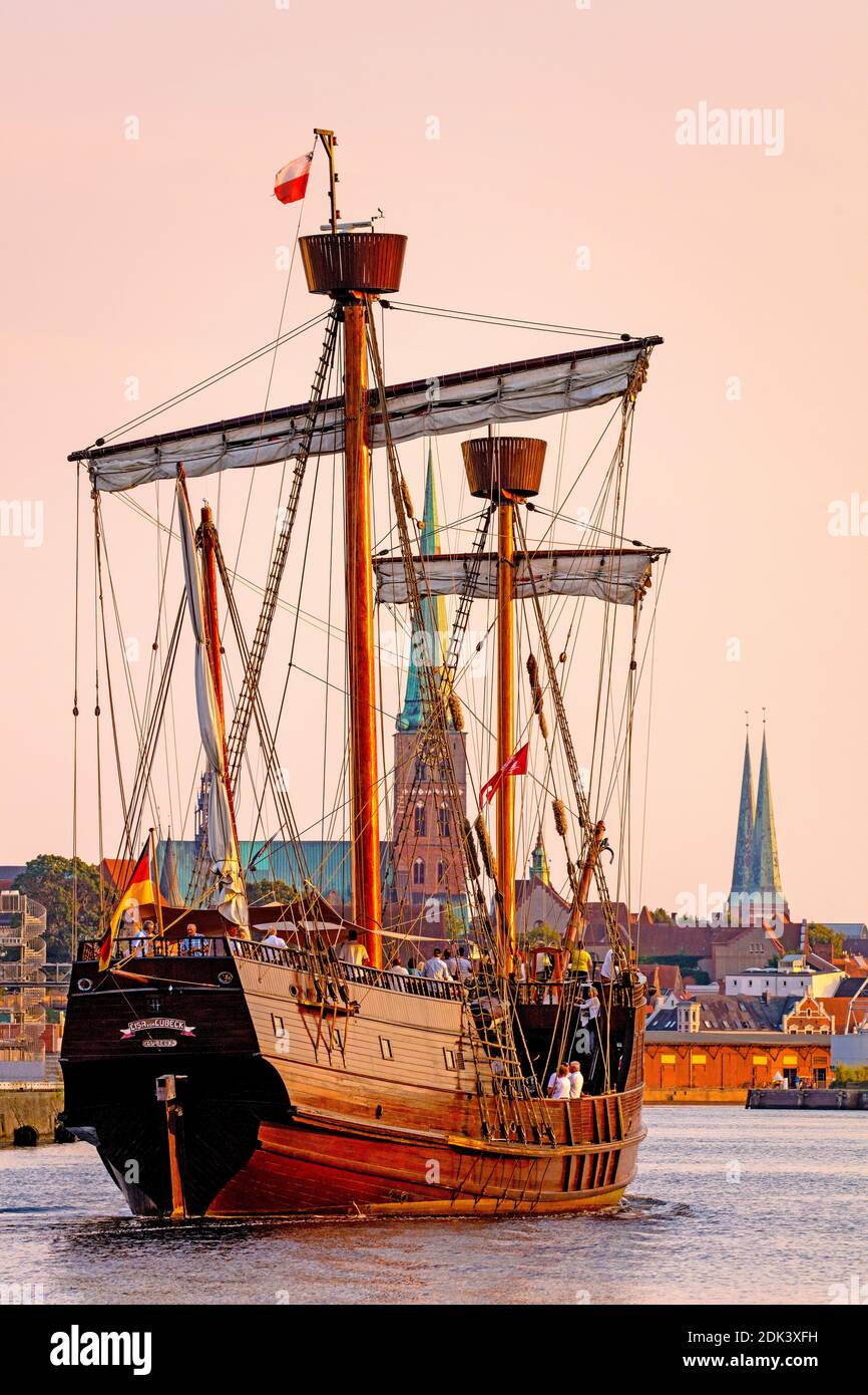 Hanseatic cog hi-res stock photography and images - Alamy