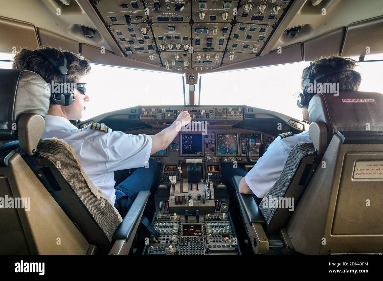 Male pilots hi-res stock photography and images - Alamy