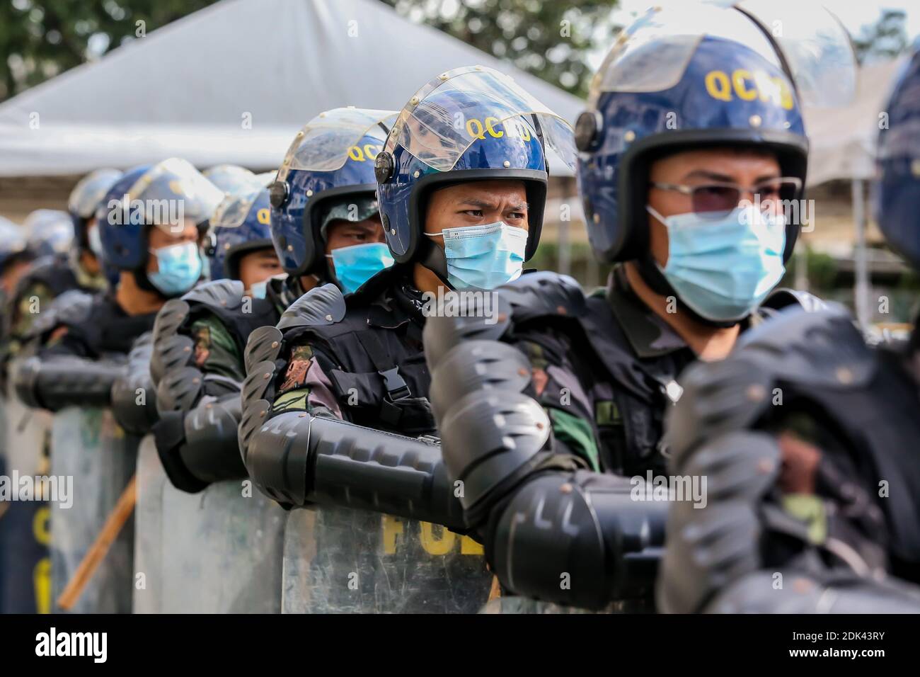 Quezon, Philippines. 15th Dec, 2020. Policemen from the Philippine ...