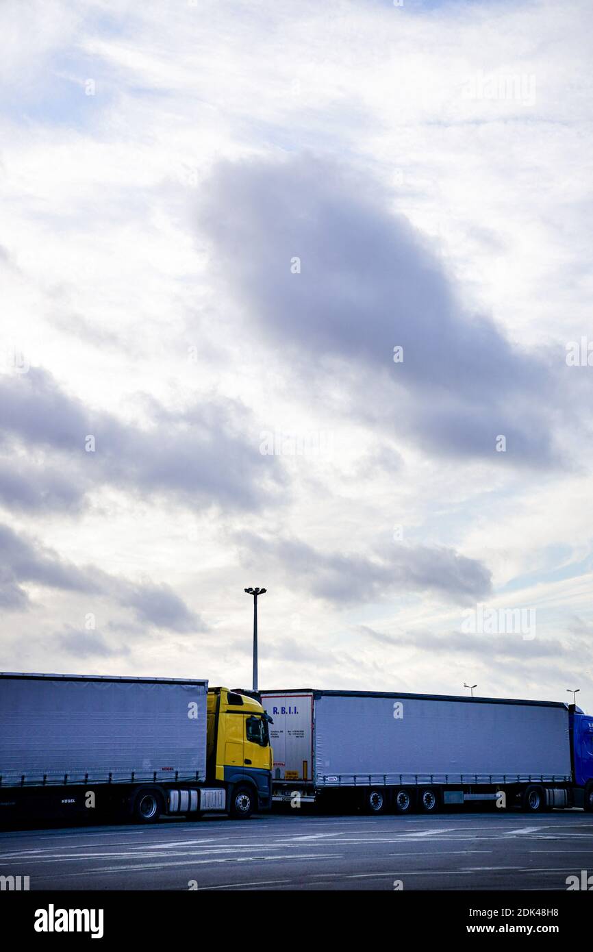 With the Brexit and the return of border controls, French customs have ...