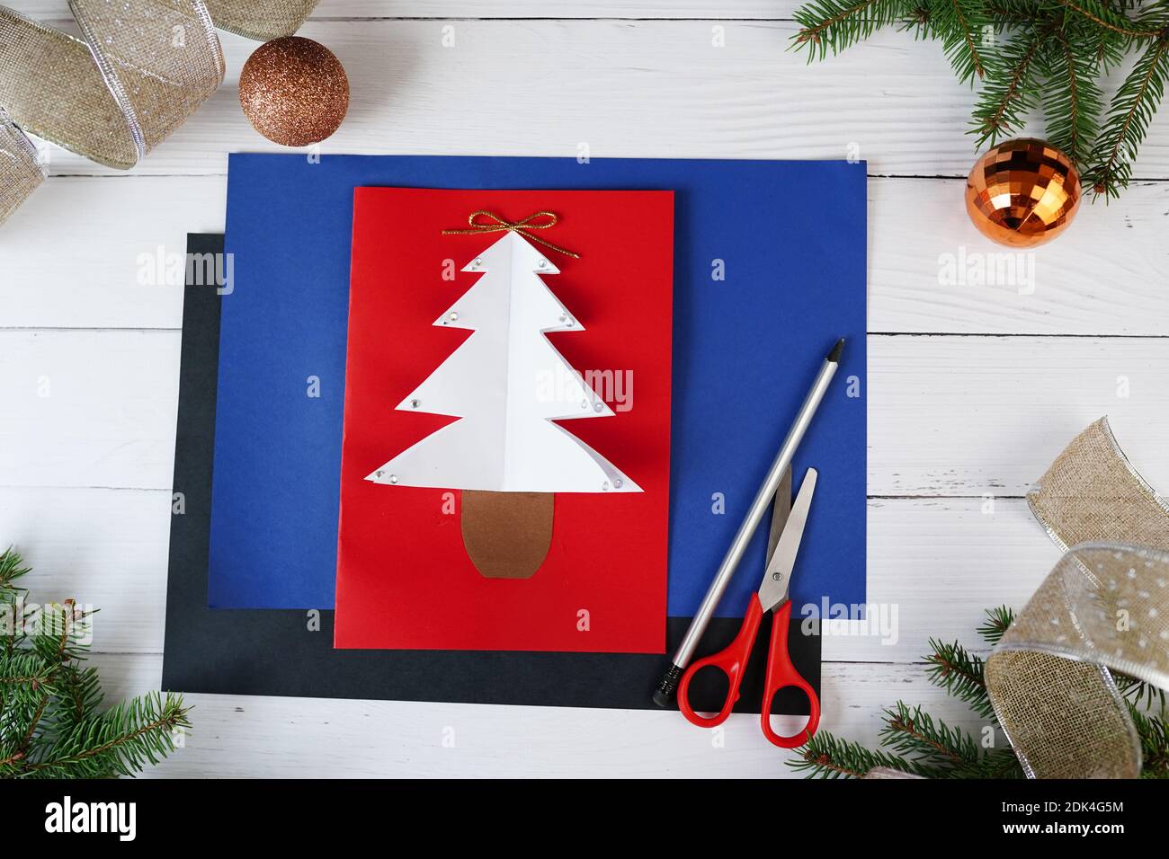 How to make winter card with Christmas tree. children's art project ...