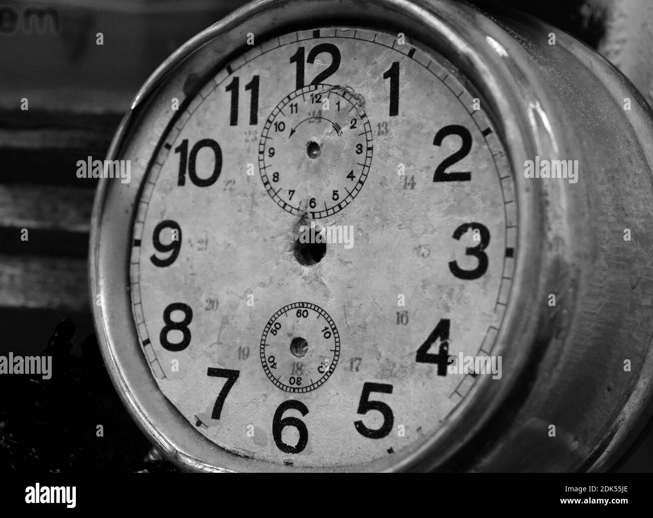 Broken clock Black and White Stock Photos & Images - Alamy