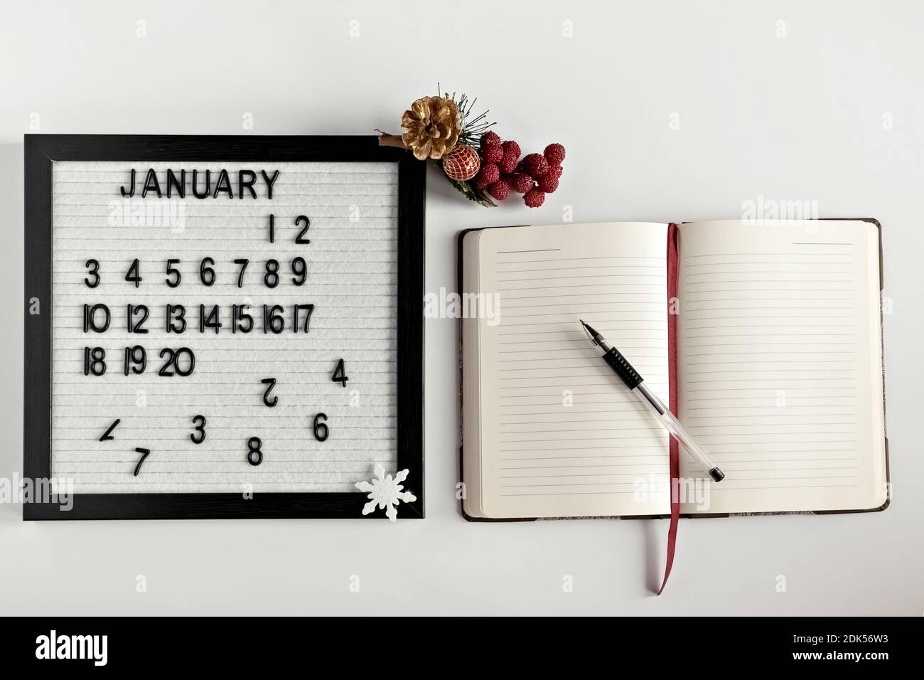 Notepad for taking notes of goals and plans for the new year, calendar ...