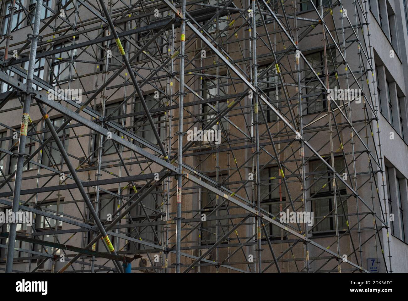 Scaffolder Scaffolding Scaffold High Resolution Stock Photography and ...