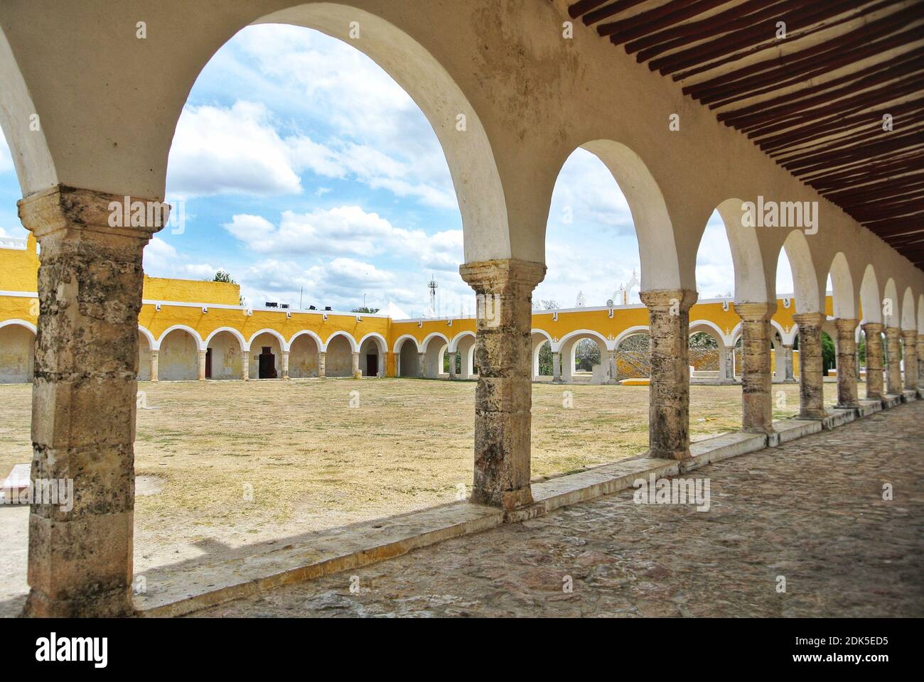 Mexican feature architecture hi-res stock photography and images - Alamy