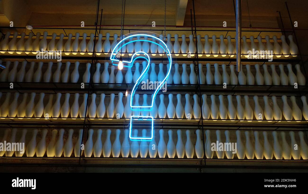 Pin bowling symbol hi-res stock photography and images - Alamy