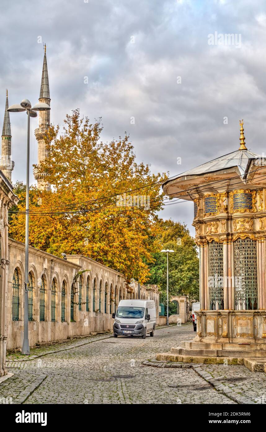 Eyup sultan square hi-res stock photography and images - Alamy