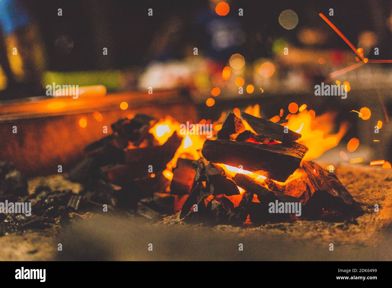 Fire start hi-res stock photography and images - Alamy
