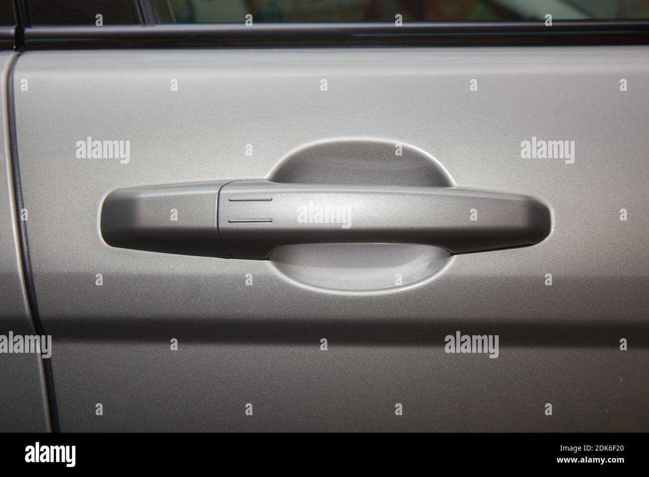 modern car door handle close-up Stock Photo - Alamy