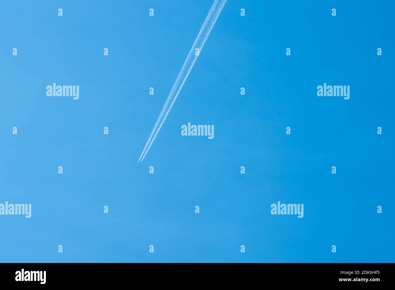 Clear sky with aero plane hi-res stock photography and images - Alamy