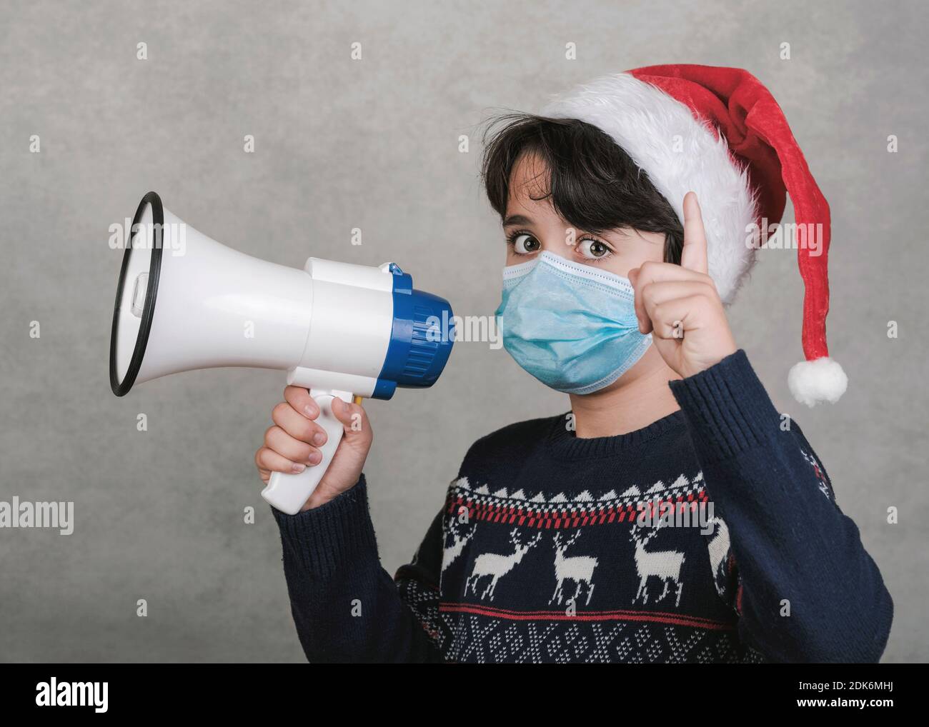 Microphone mask hi-res stock photography and images - Alamy