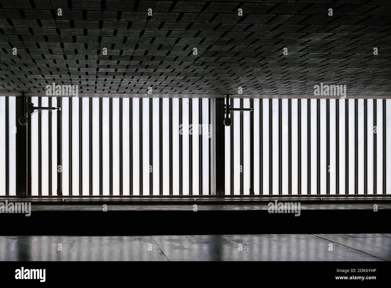 Grate ceiling hi-res stock photography and images - Alamy