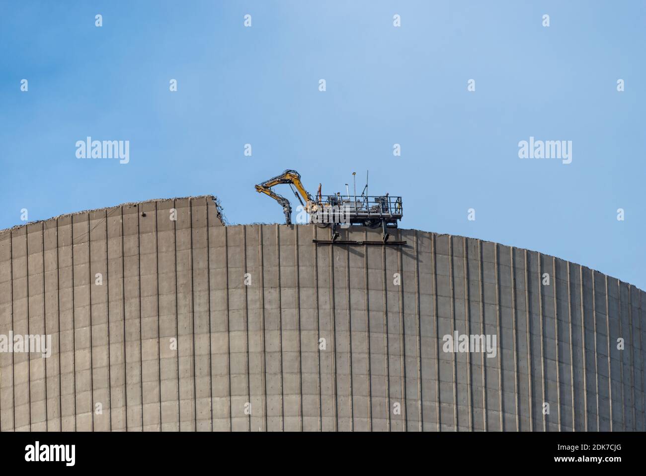 Atomic building hi-res stock photography and images - Alamy