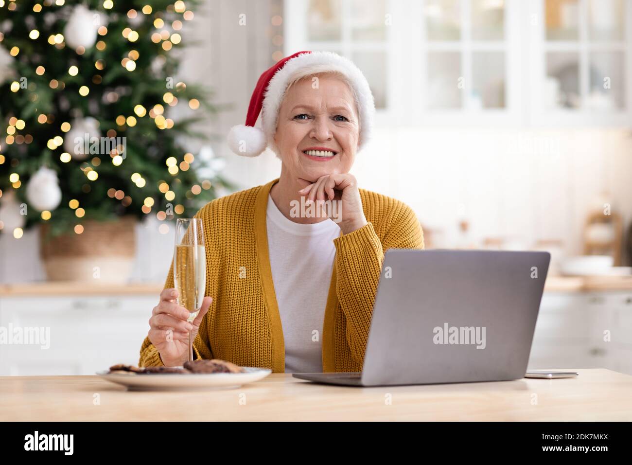 Beautiful granny hi-res stock photography and images - Alamy