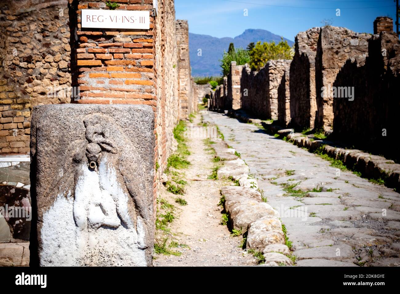 Pompeii mt vesuvius 79 hi-res stock photography and images - Alamy