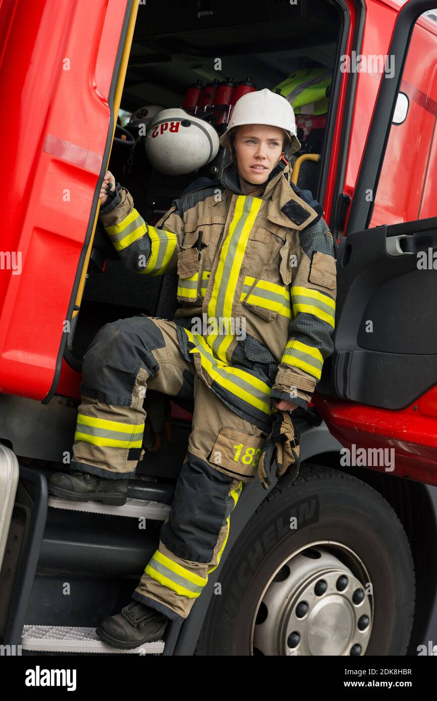 Female firefighter fire hi-res stock photography and images - Alamy