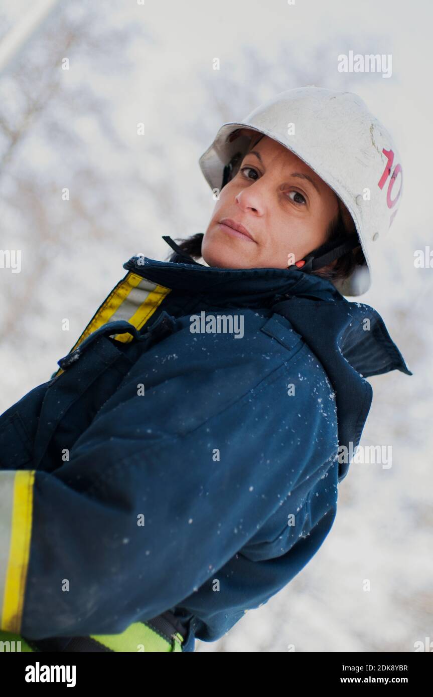 Portrait of female firefighter Stock Photo - Alamy