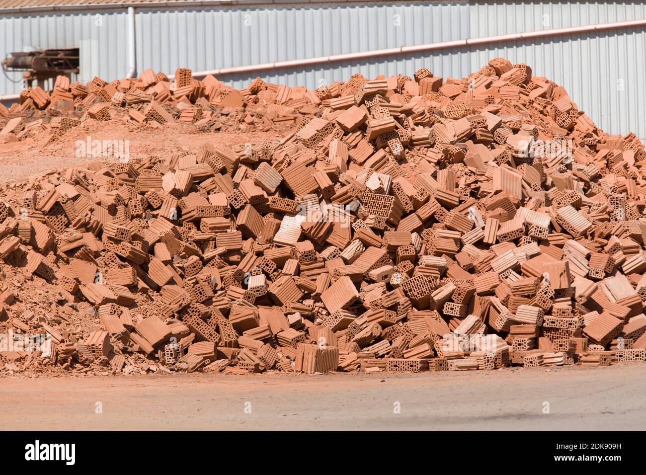 Recycled brick hi-res stock photography and images - Alamy