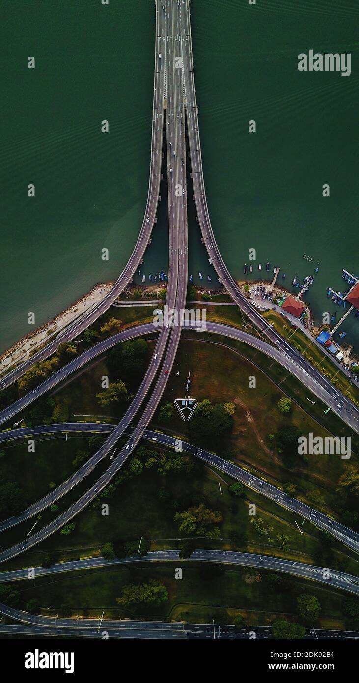 Curve bridge malaysia hi-res stock photography and images - Alamy