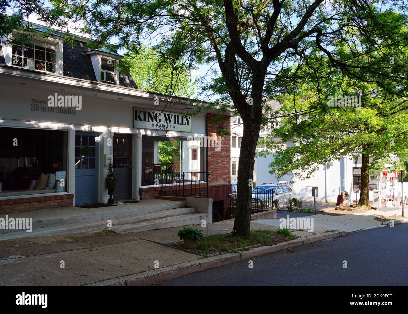 BERNARDSVILLE, NJ -30 MAY 2020- View of downtown Bernardsville, a small ...