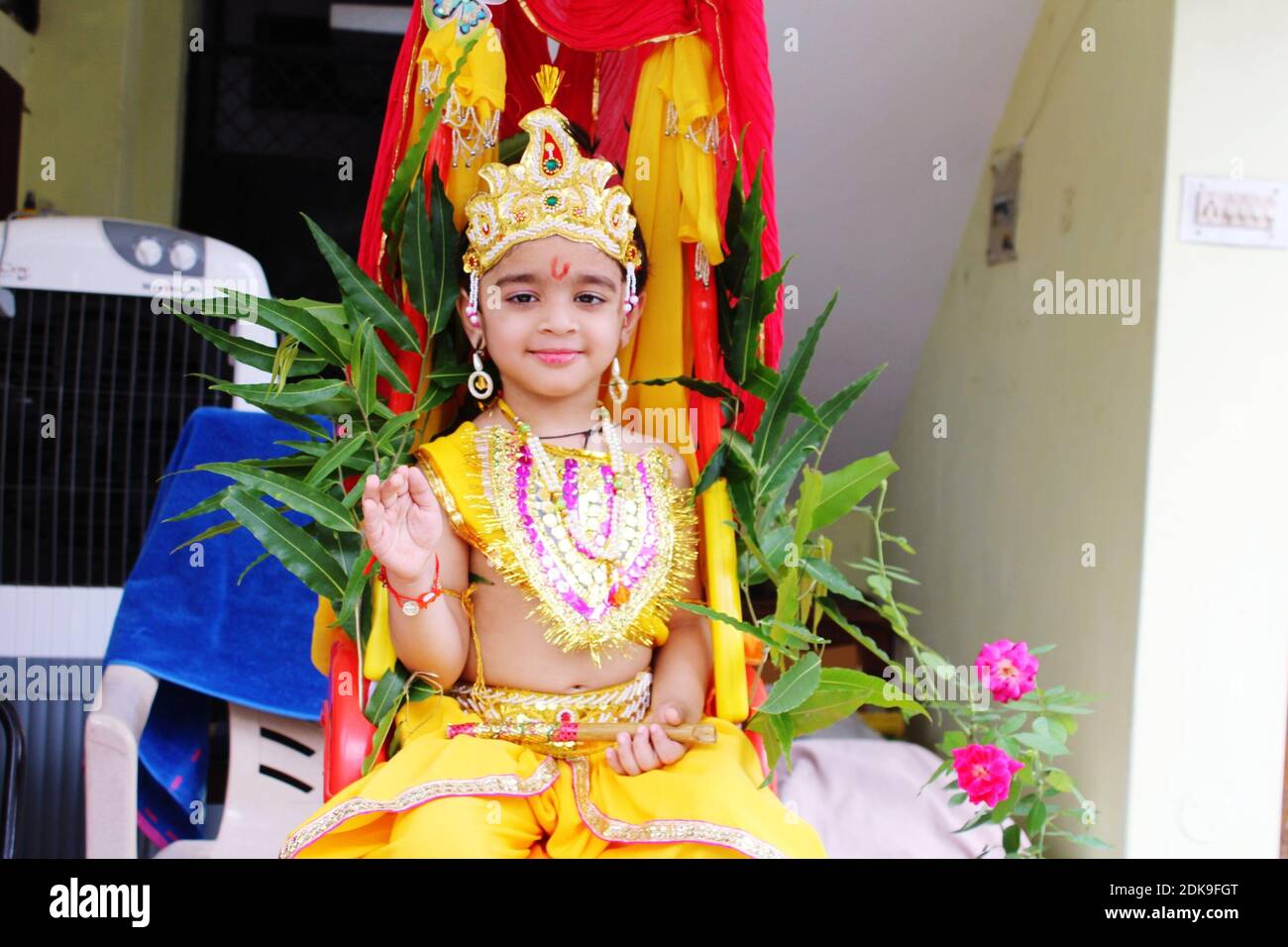 Lord krishna and girls hi-res stock photography and images - Alamy