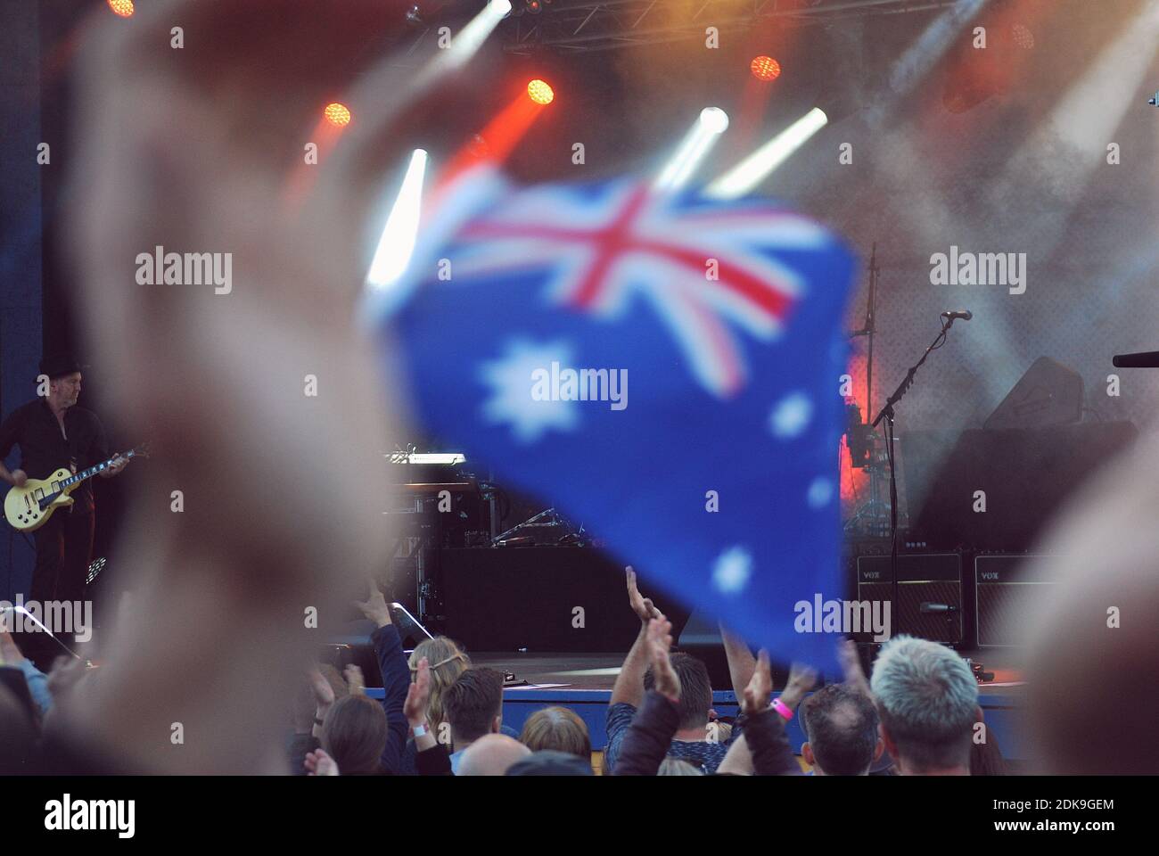 Australian flag people hi-res stock photography and images - Alamy