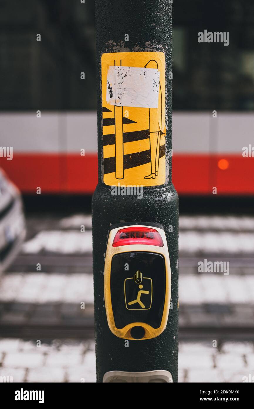 Traffic control lighting hi-res stock photography and images - Alamy