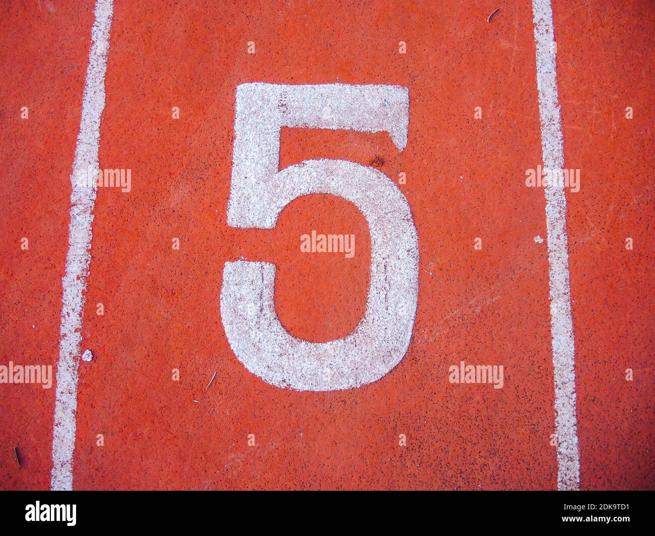 Number 5 track hi-res stock photography and images - Alamy