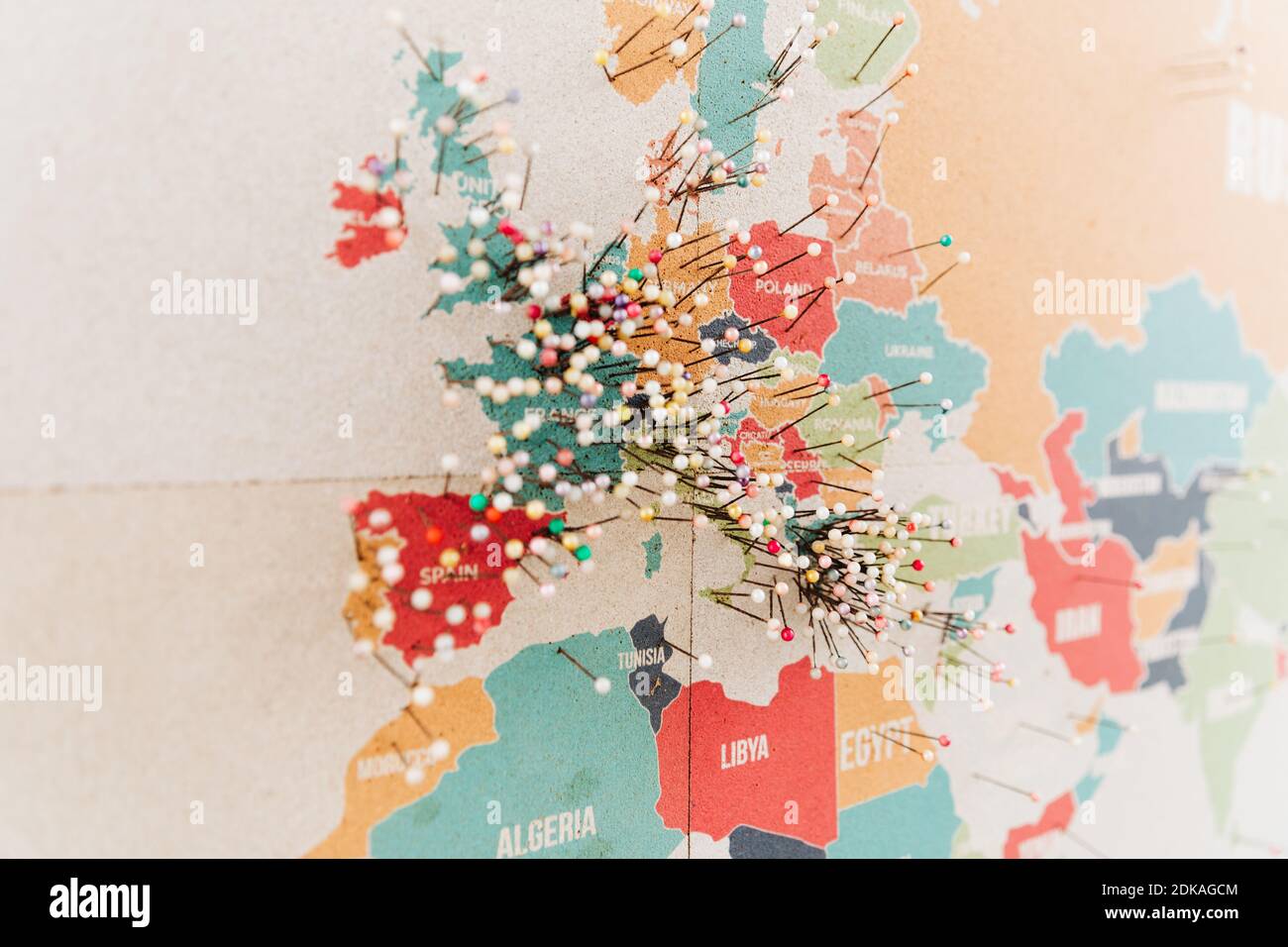 World map people pins hi-res stock photography and images - Alamy