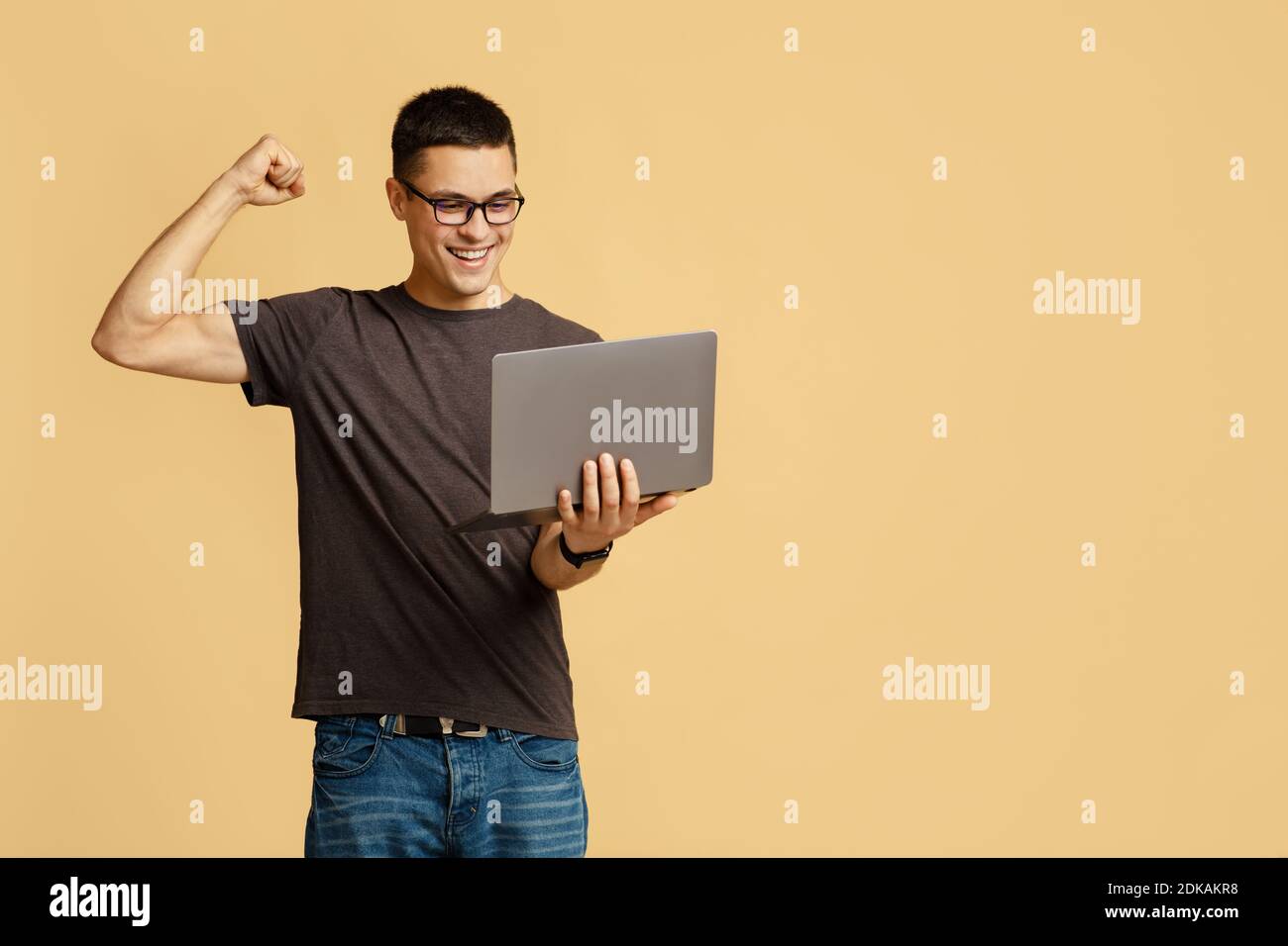 Win success hi-res stock photography and images - Alamy