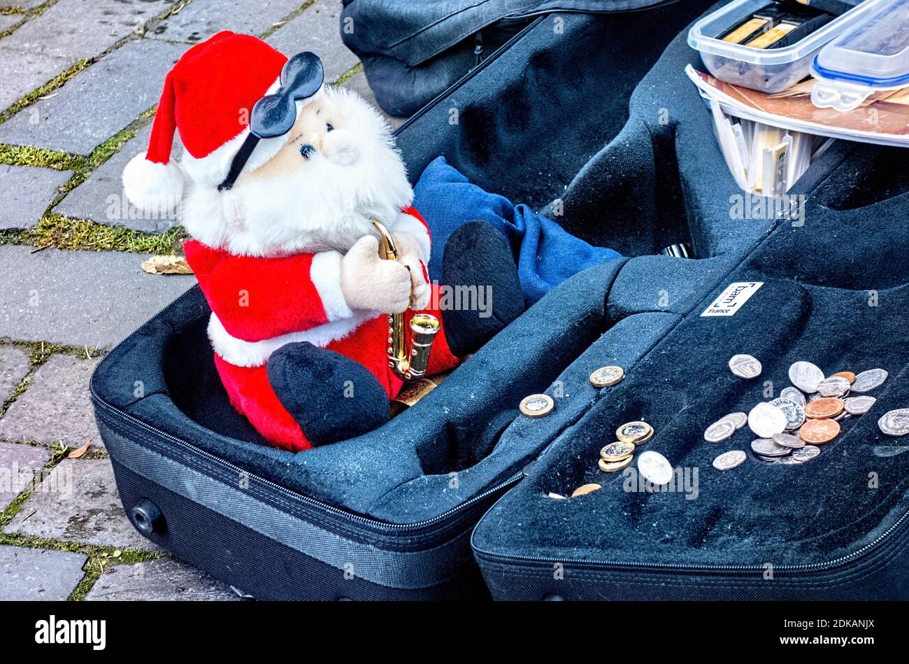 Toy father christmas playing saxaphone hi-res stock photography and ...