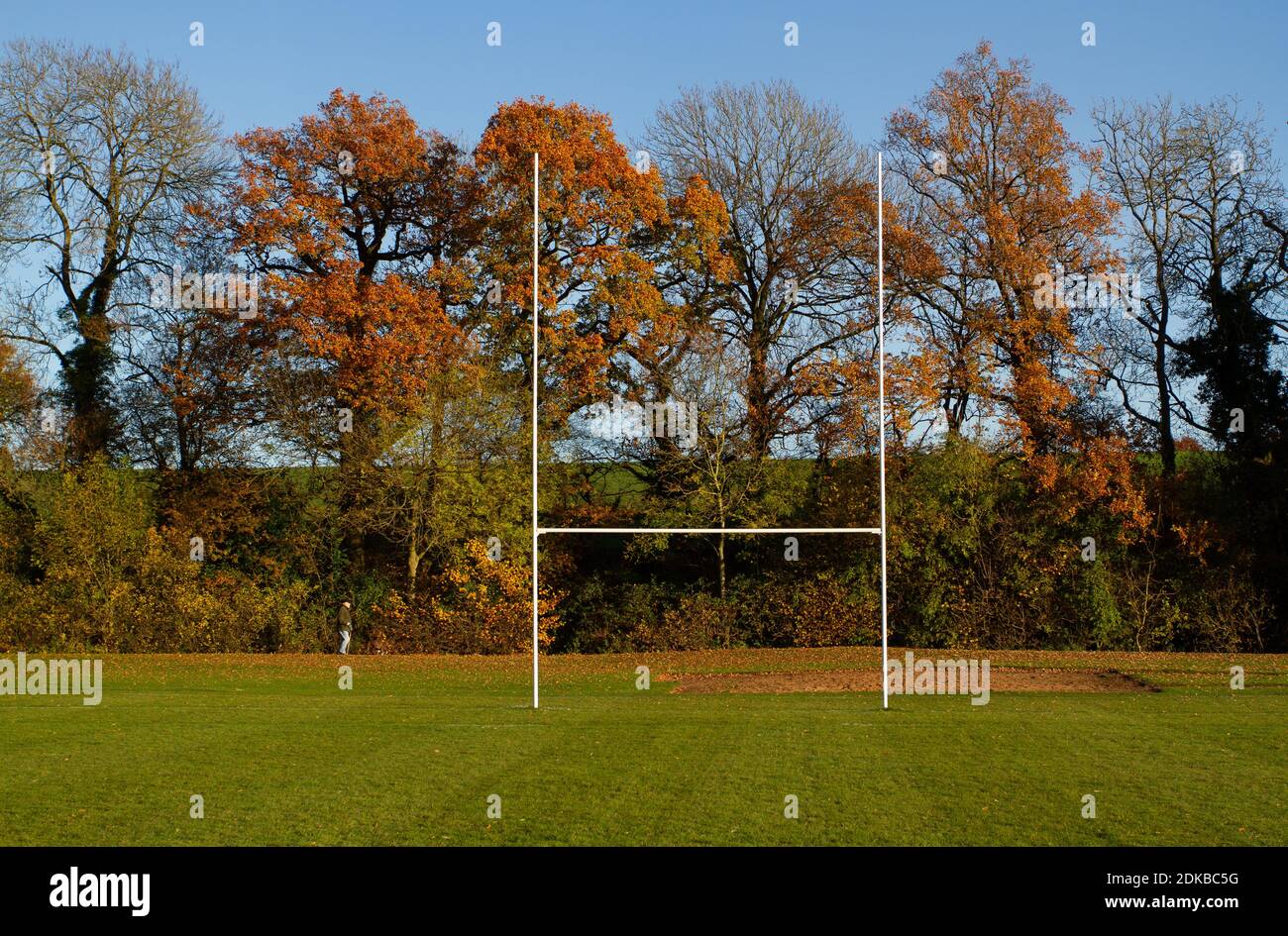 Empty rugby field hi-res stock photography and images - Alamy