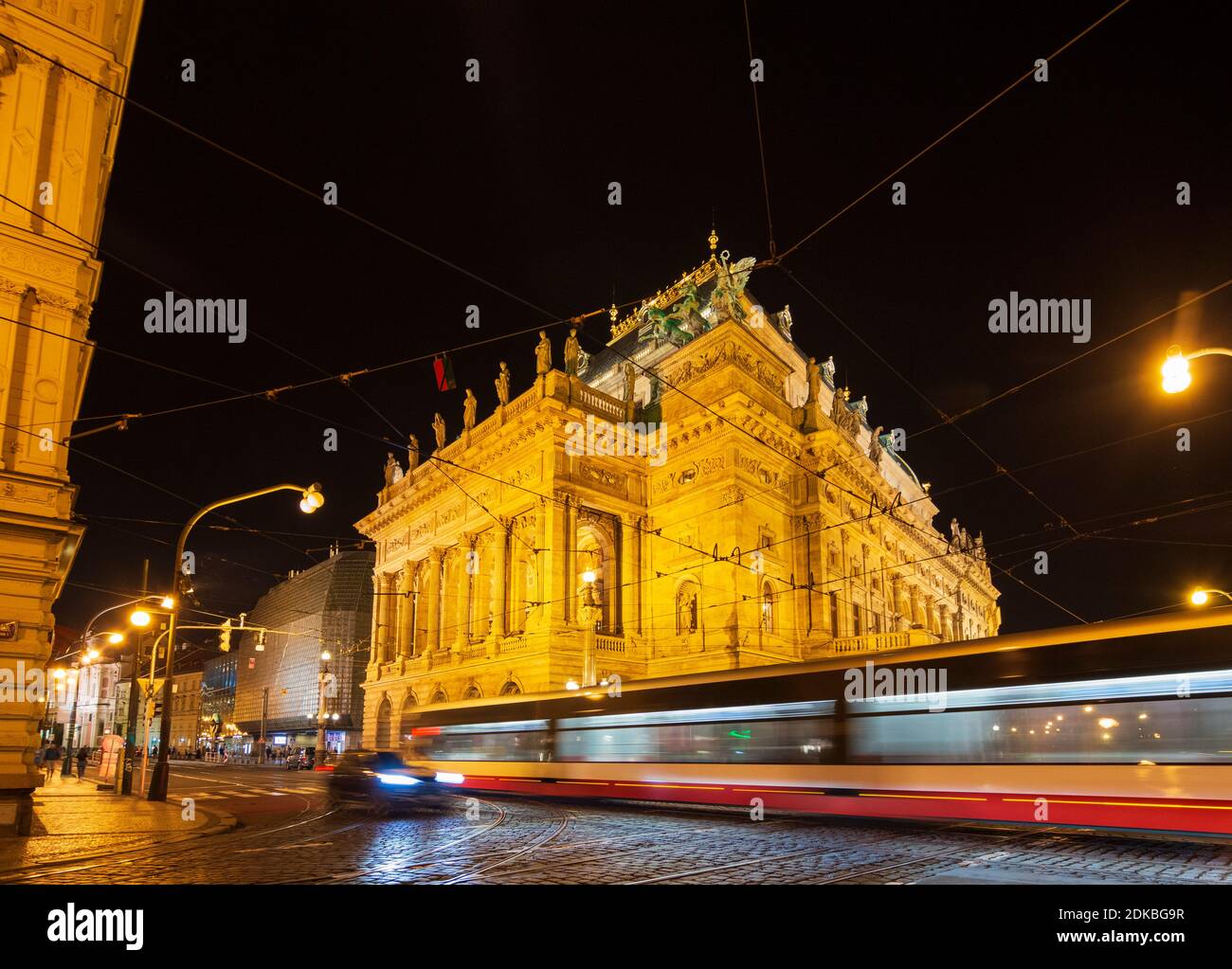 Narodni divadlo praha hi-res stock photography and images - Alamy