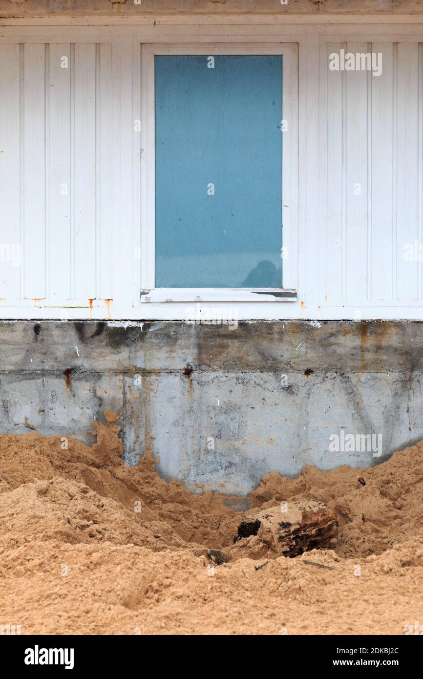 Run down concrete building hi-res stock photography and images - Alamy