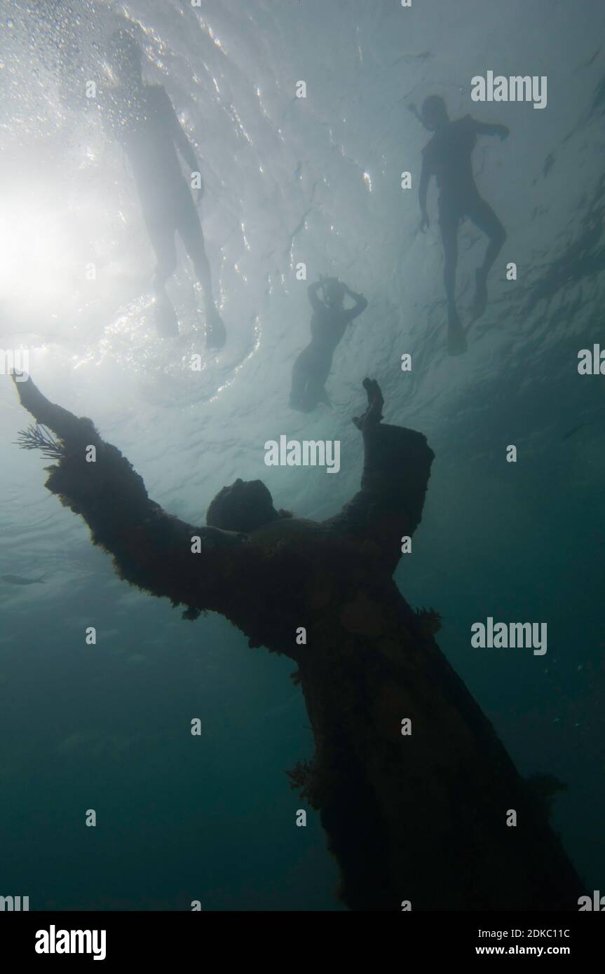 Christ of the abyss statue hi-res stock photography and images - Alamy
