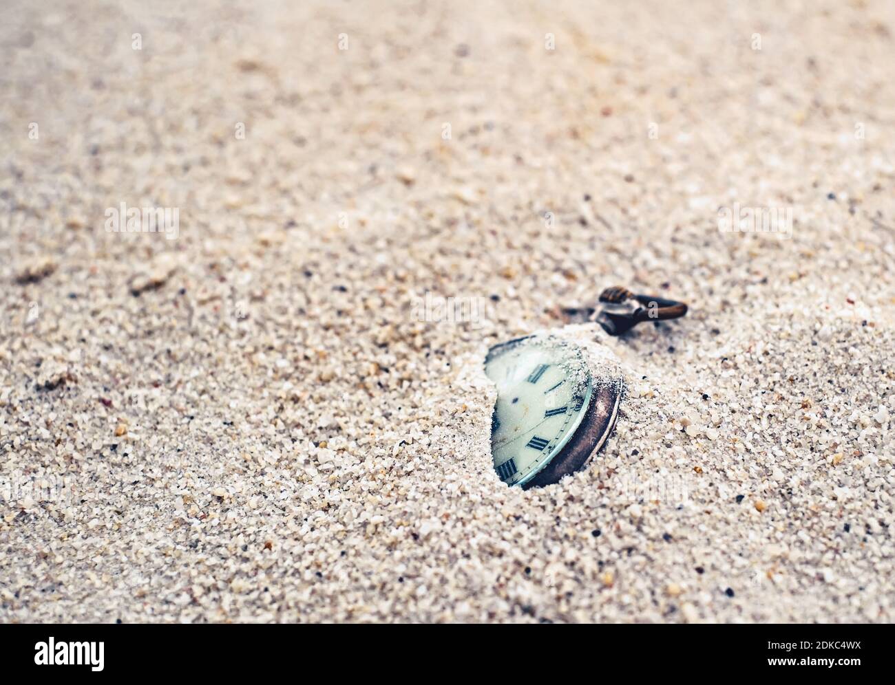 Pocket watch sand hi-res stock photography and images - Alamy